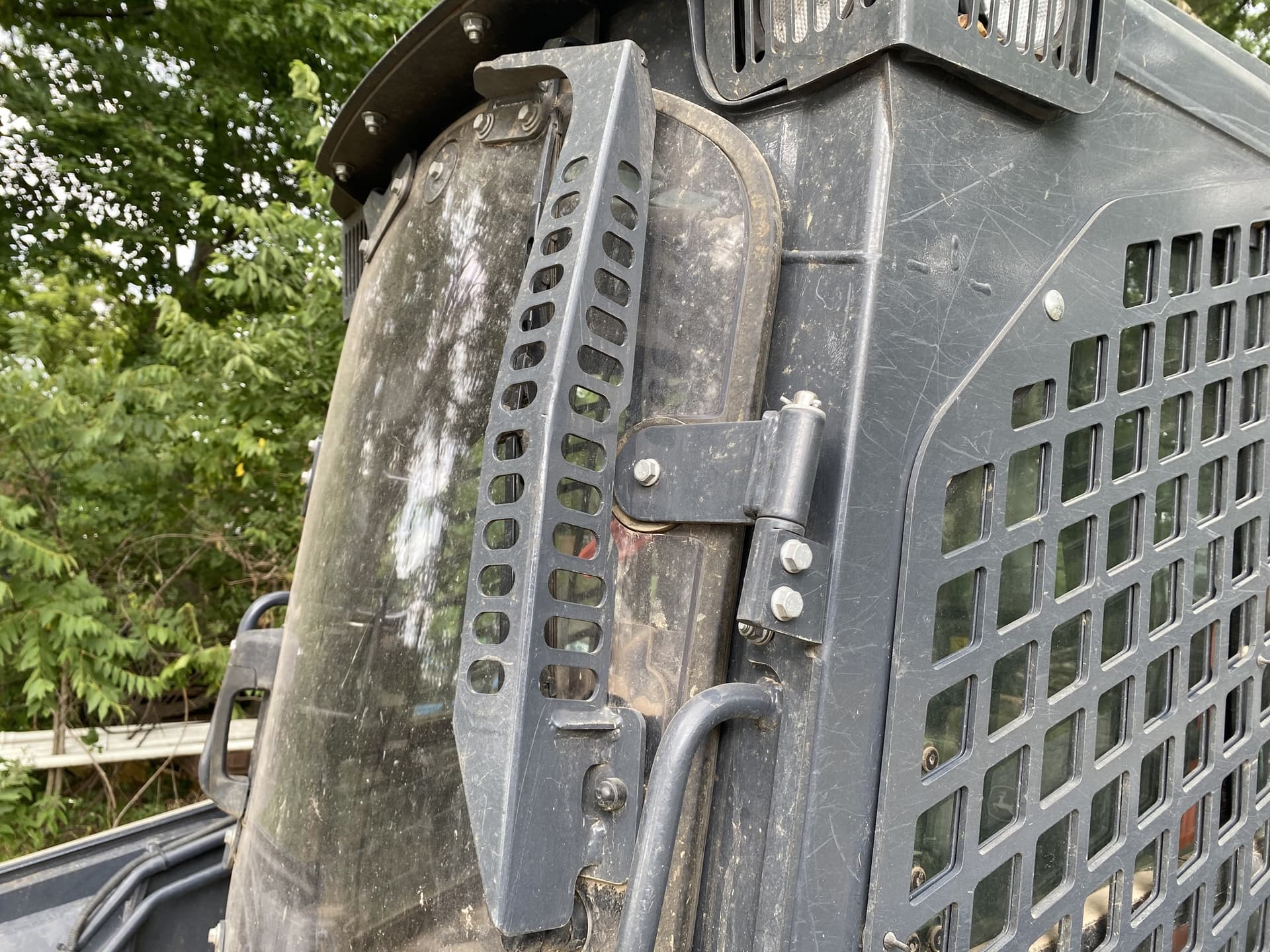 2023 John Deere 333G - Sydenstricker Nobbe Partners