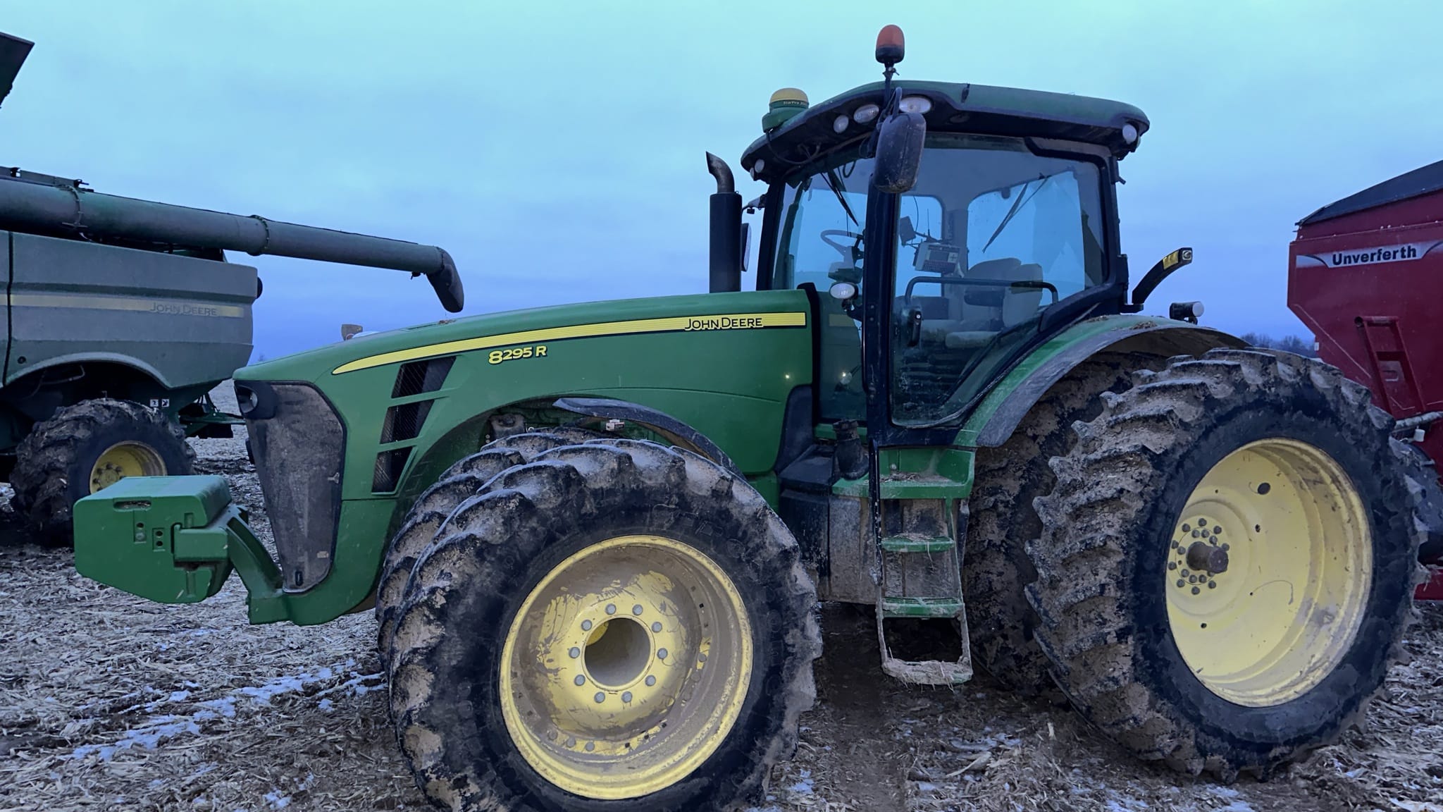 2010 John Deere 8295R - Sydenstricker Nobbe Partners